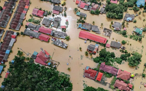 China’s Deadly Floods: How Torrential Rain Turned Streets into Rivers ...